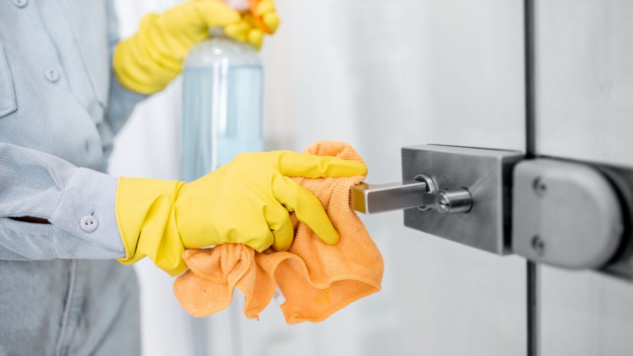 How to Clean Doors: A Comprehensive Guide - Blog